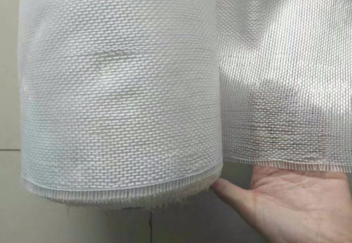 What is the difference between fiberglass cloth and fiberglass mat?